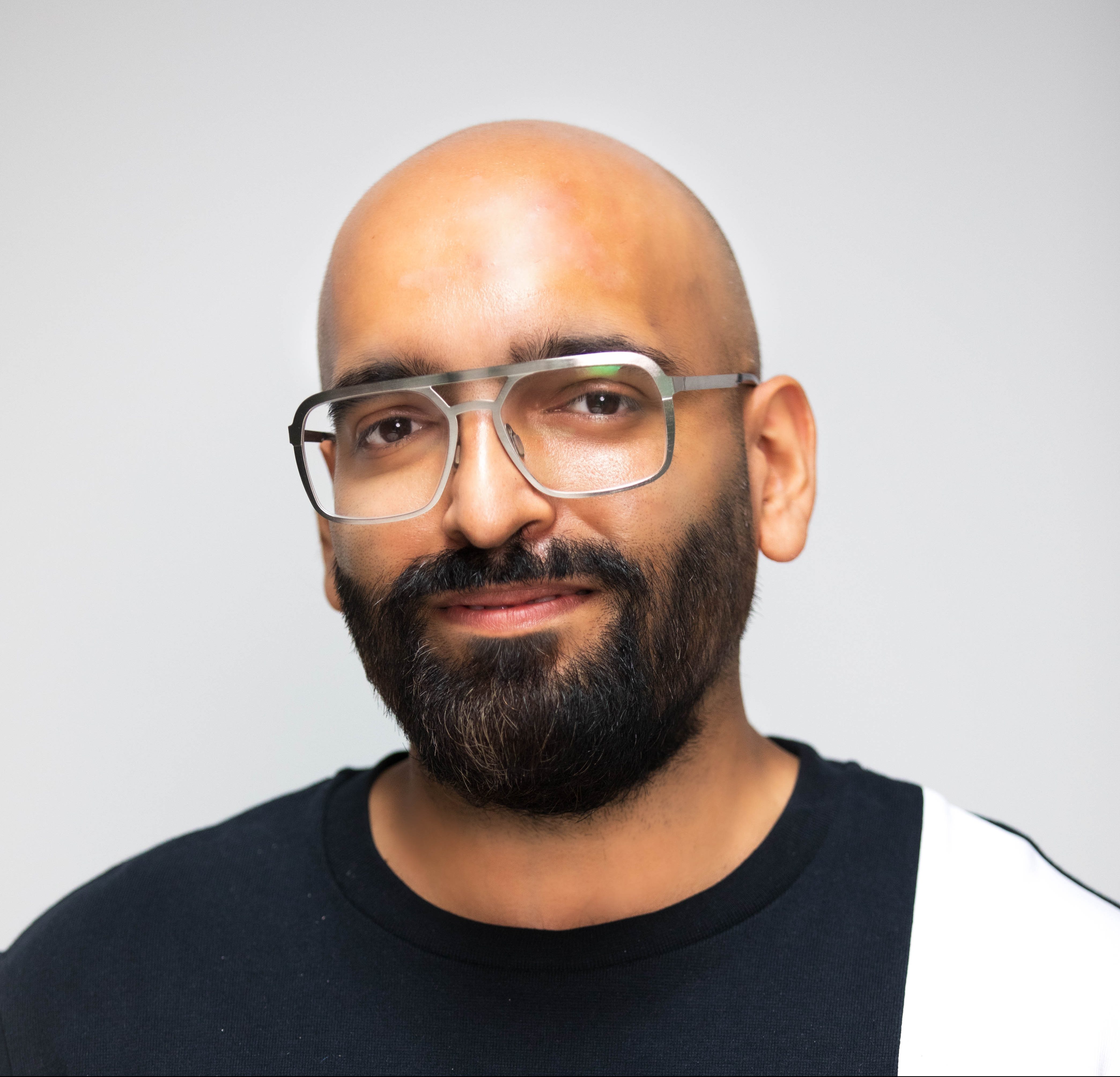 Asad Hamir, Co-Founder At Nolii: Reimagining SmartPhone Accessories ...