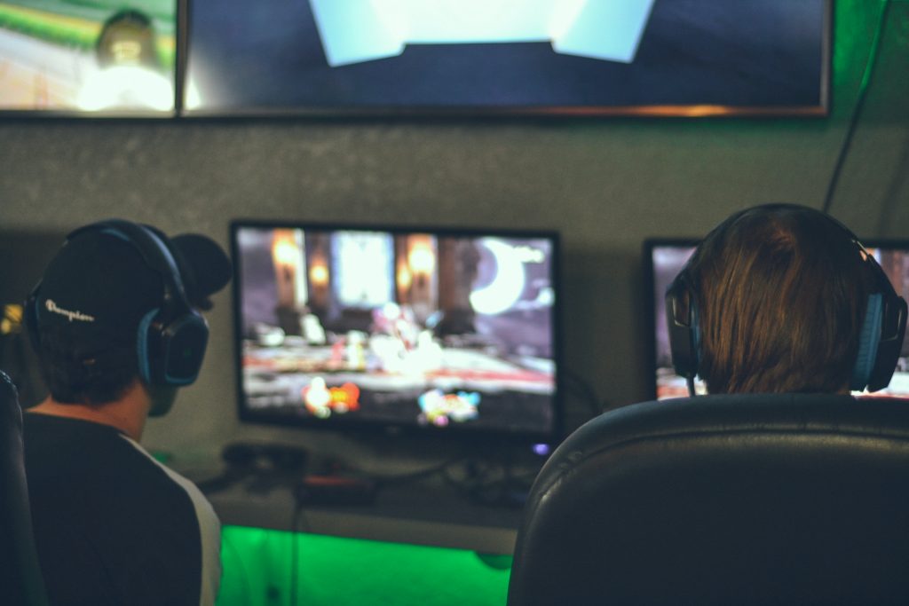 Five best ways to improve your gaming experience - TechRound