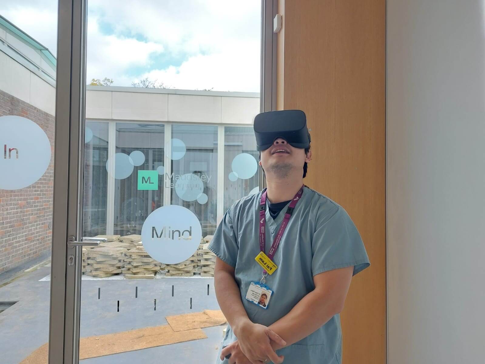 VR helps to tackle inequality on NHS mental health wards - TechRound