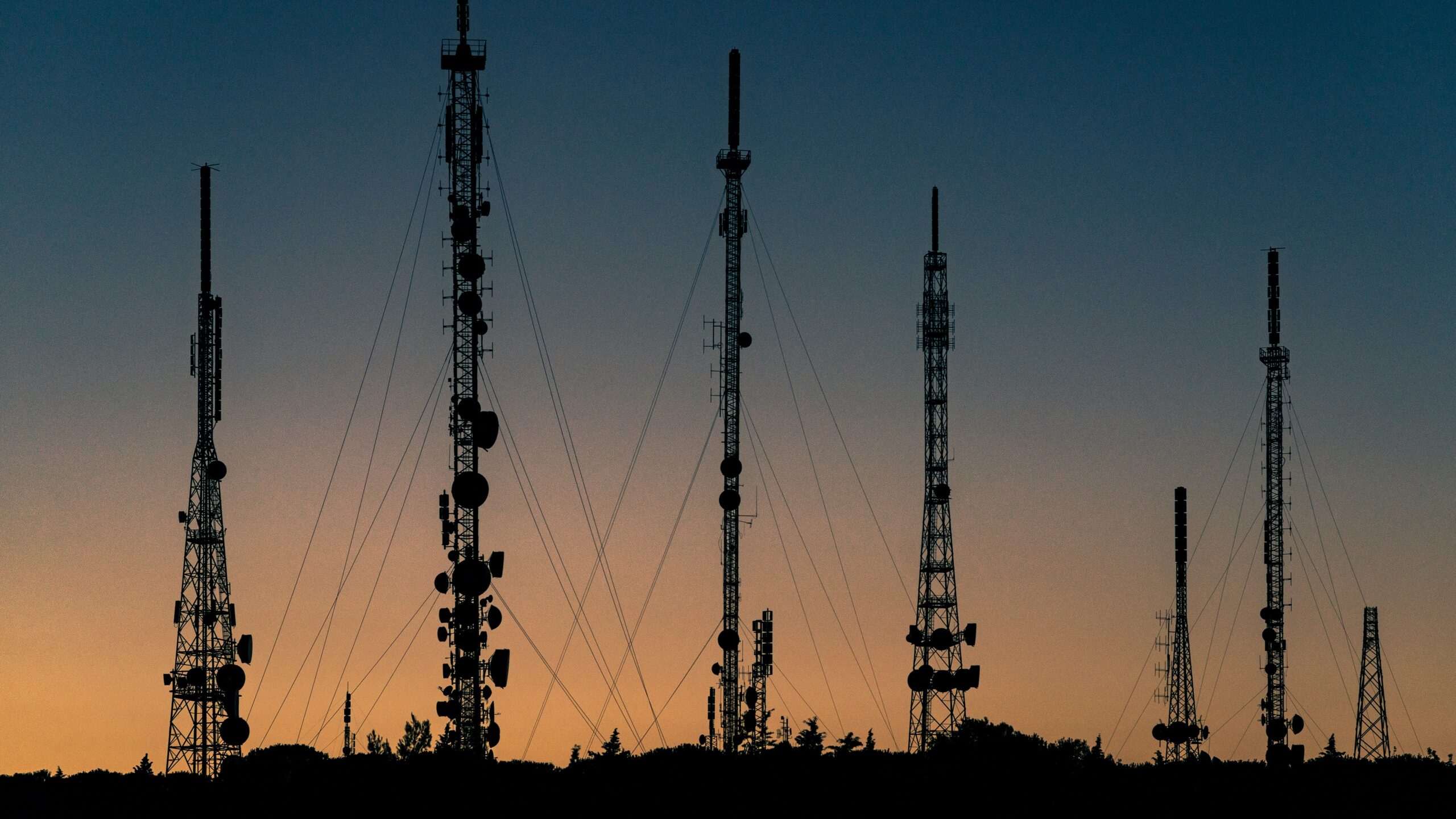 The UK is Committing to Next-Gen Telecommunications Tech. Here's How ...
